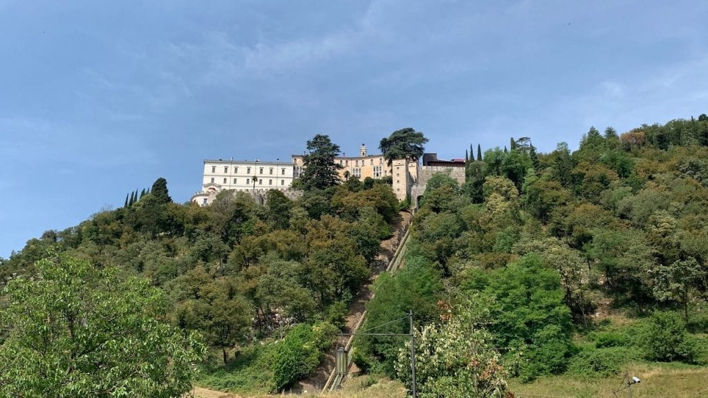 7 THINGS TO DO IN CASTEL BRANDO| Gustobeats