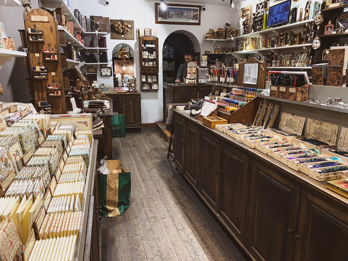 THE BOUTIQUE SHOPS IN FLORENCE | Gustobeats